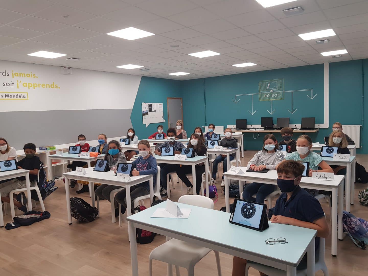 Le numérique et les classes connectées Le numérique et les classes connectées